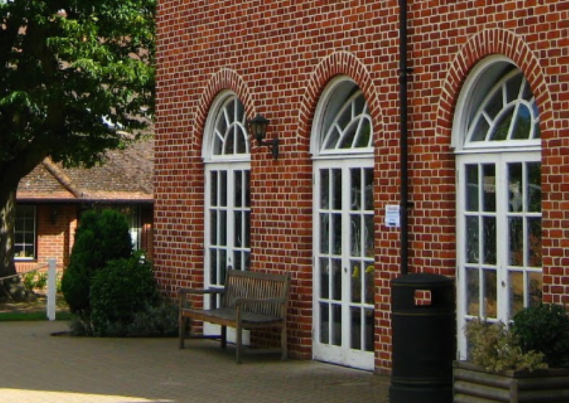 TASIS the American International School in England (near London, United ...