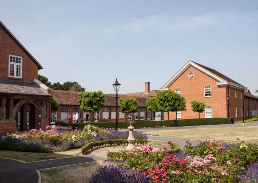 TASIS the American International School in England (near London, United ...