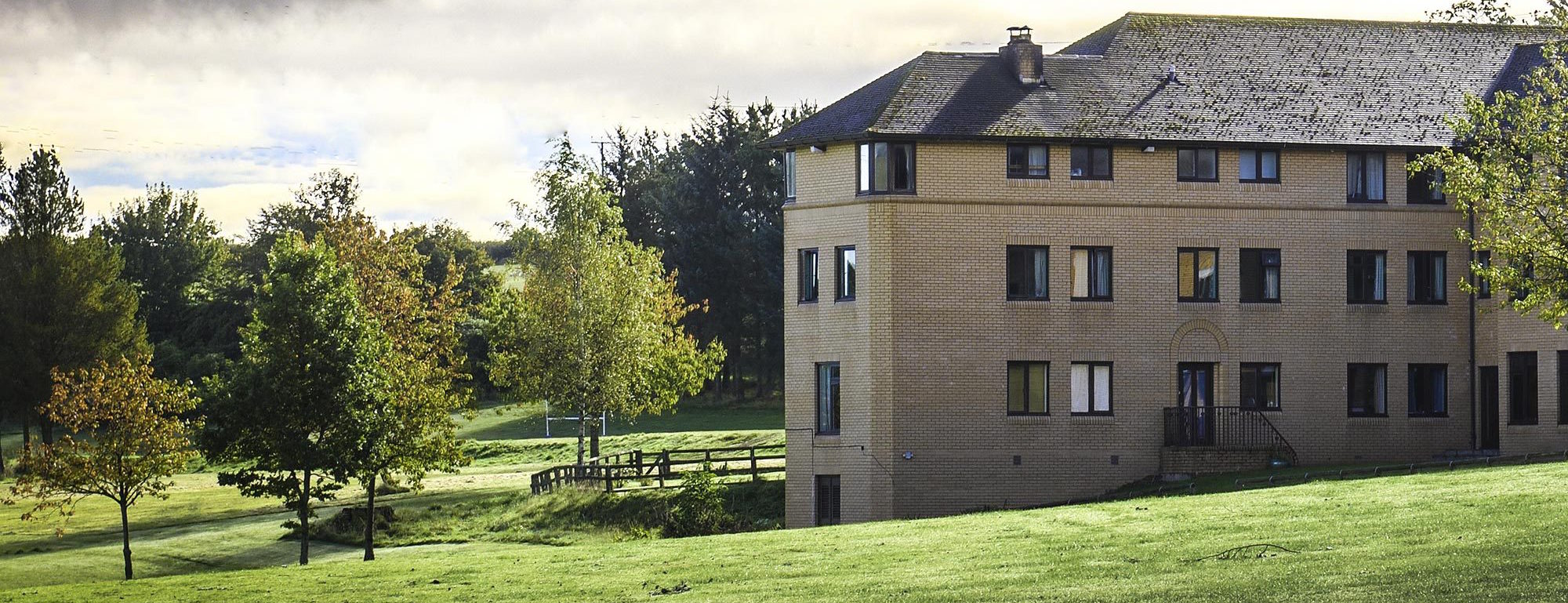 Strathallan School (Perthshire, Scotland) - apply, prices, reviews | Smapse