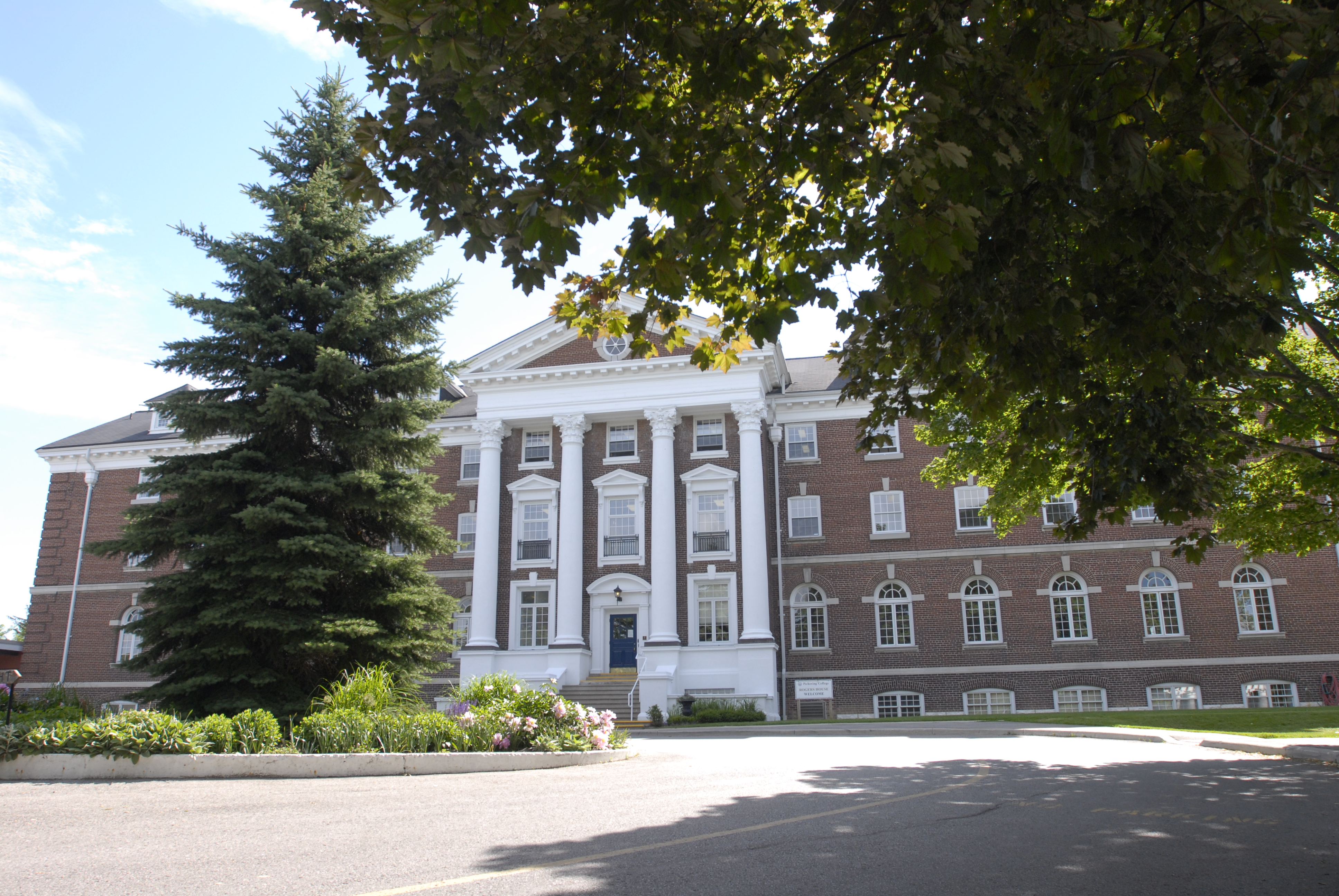 Pickering College and Summer Camp (Newmarket, Ontario, Canada) - apply ...