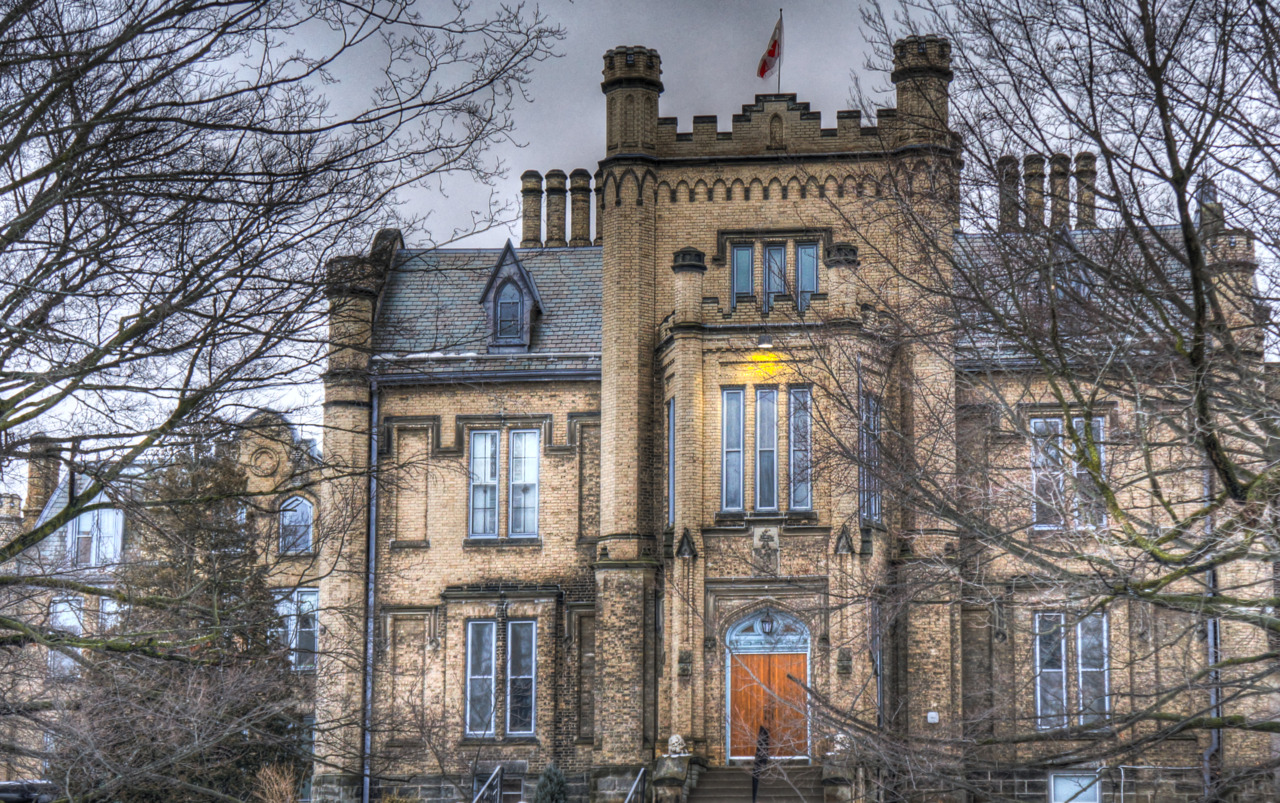 Trafalgar Castle School (Toronto, Ontario, Canada) - apply, prices ...