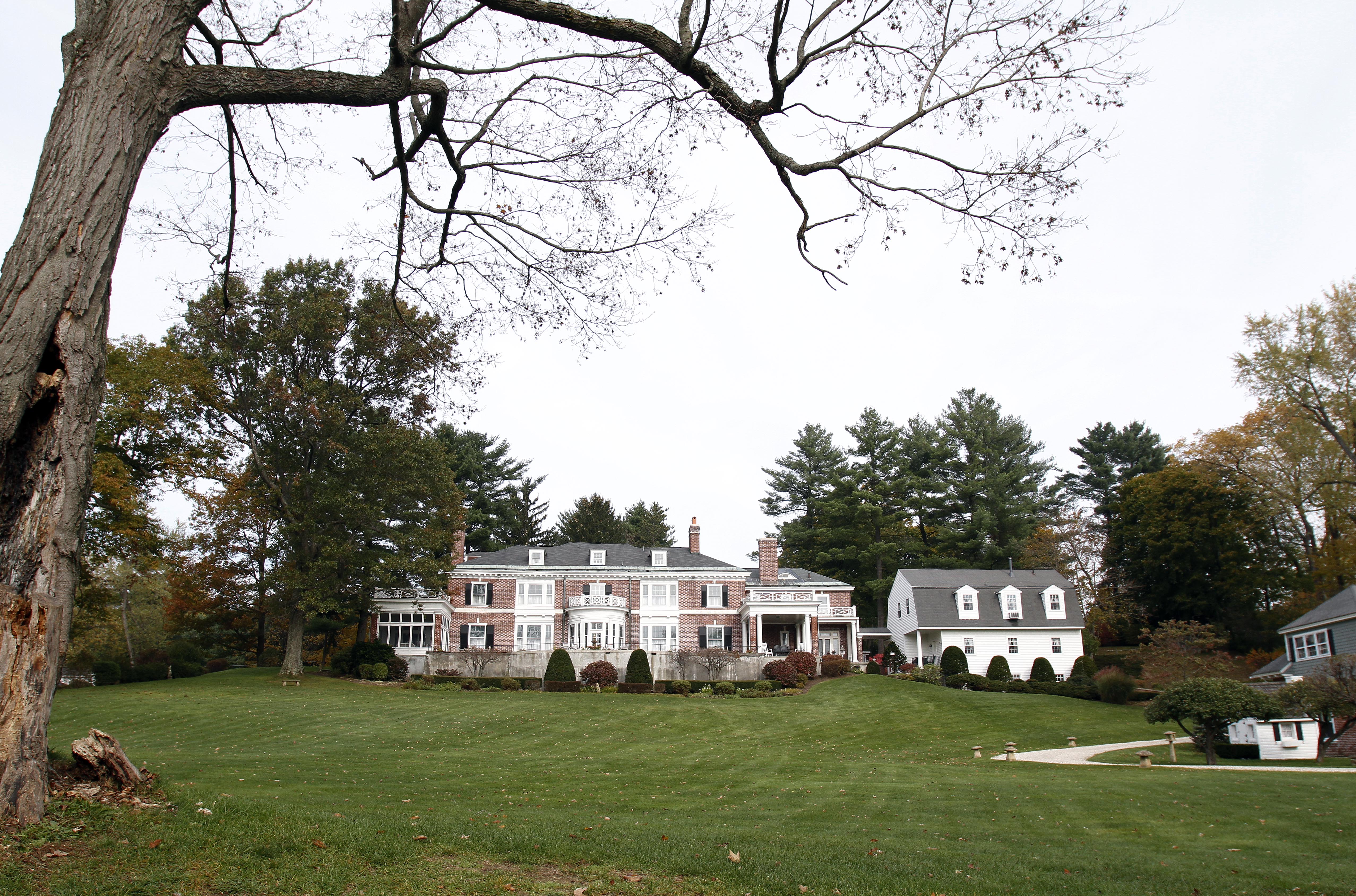 Miss Hall's School for Girls (Pittsfield, Massachusetts, USA) - apply ...