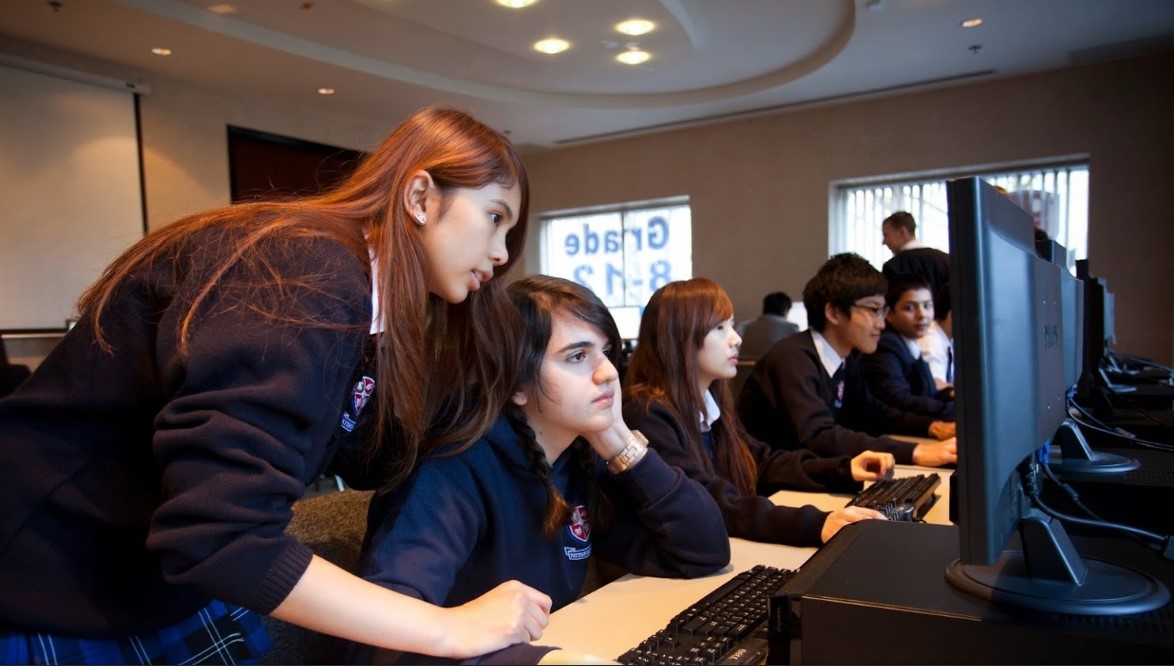 Pattison High School Private School (Vancouver, British Columbia, Canada)