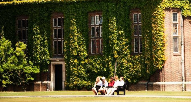 Felsted School Private Boarding School (near London, United Kingdom ...