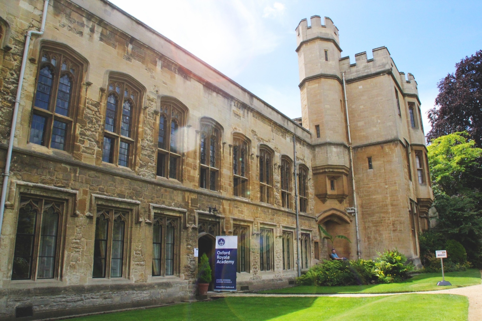 Oxford Royale Yarnton Manor Oxford Summer School (Oxford, United ...