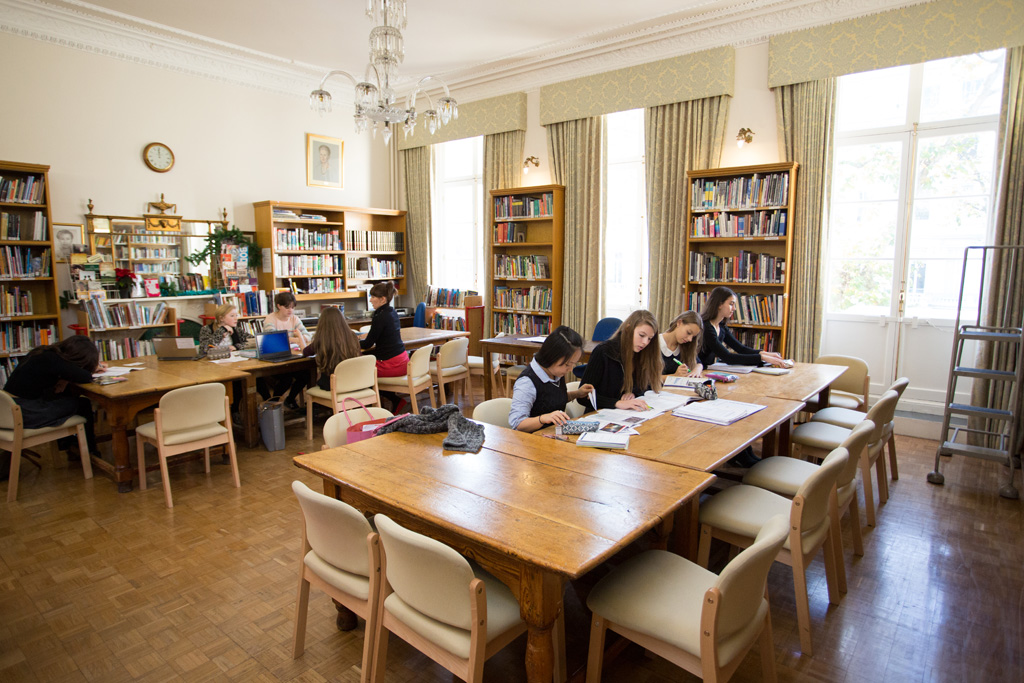 Queens Gate School (London, United Kingdom) - apply, prices, reviews ...