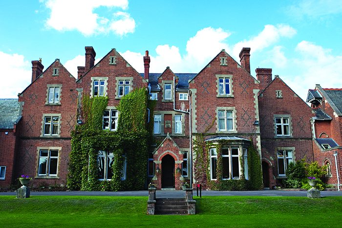 Queen Anne's School (Reading, United Kingdom) - apply, prices, reviews ...