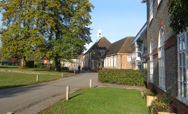 Leighton Park School (Reading, United Kingdom) - apply, prices, reviews ...