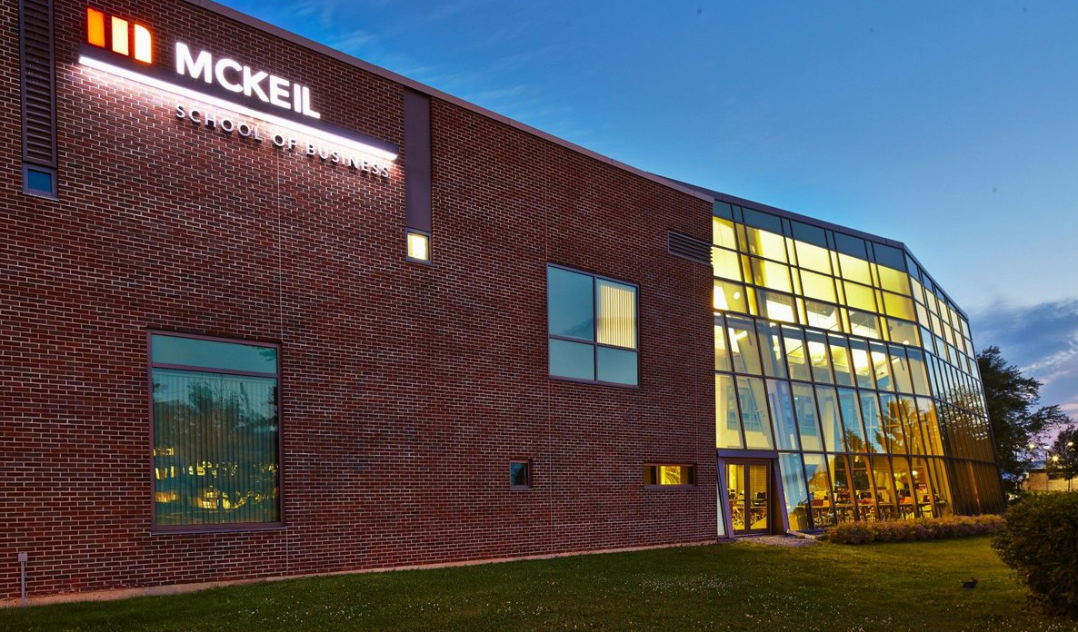 Mohawk College (Toronto, Ontario, Canada) - apply, prices, reviews | Smapse