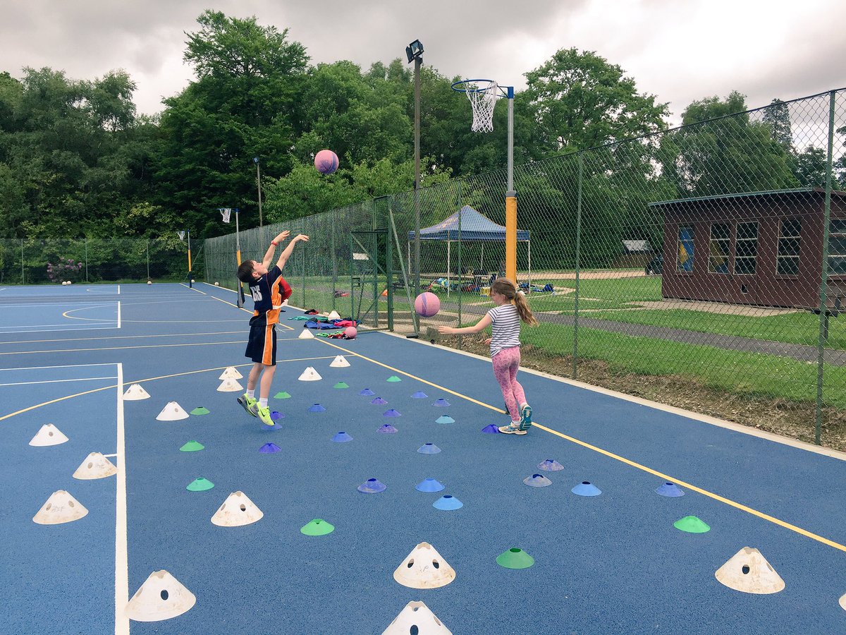 Handcross Park School (Brighton, United Kingdom) - apply, prices ...