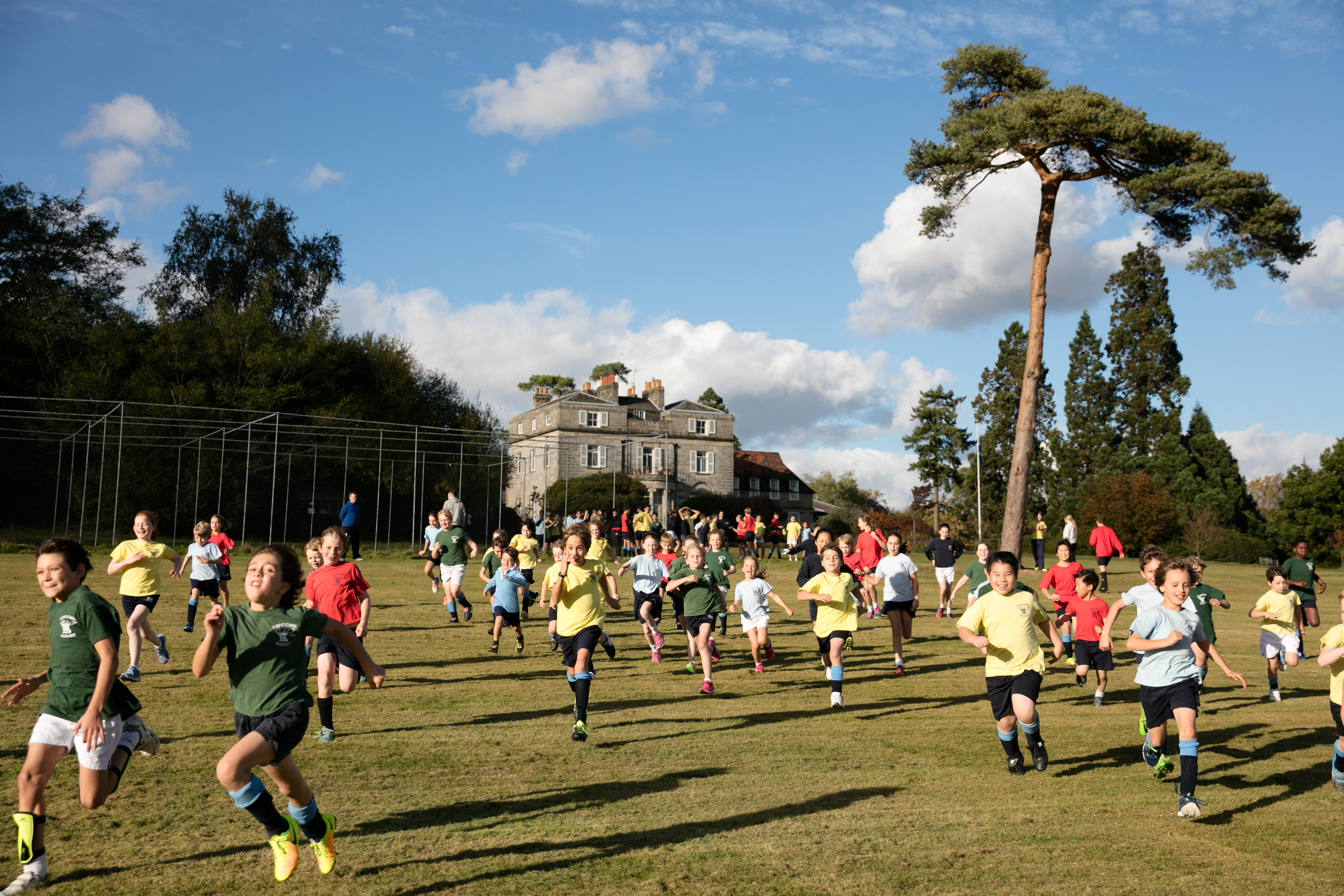 Handcross Park School (Brighton, United Kingdom) - apply, prices ...