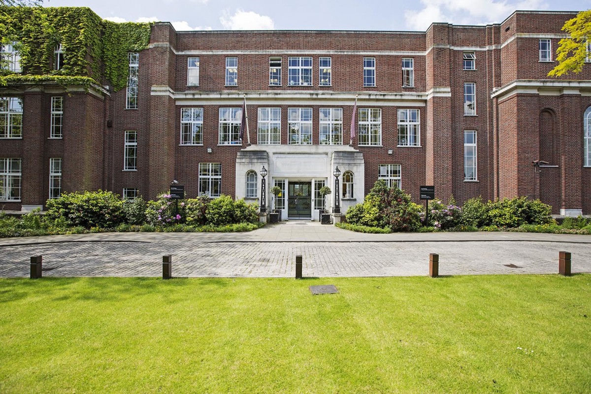 Regents University London (London, United Kingdom) - apply, prices ...