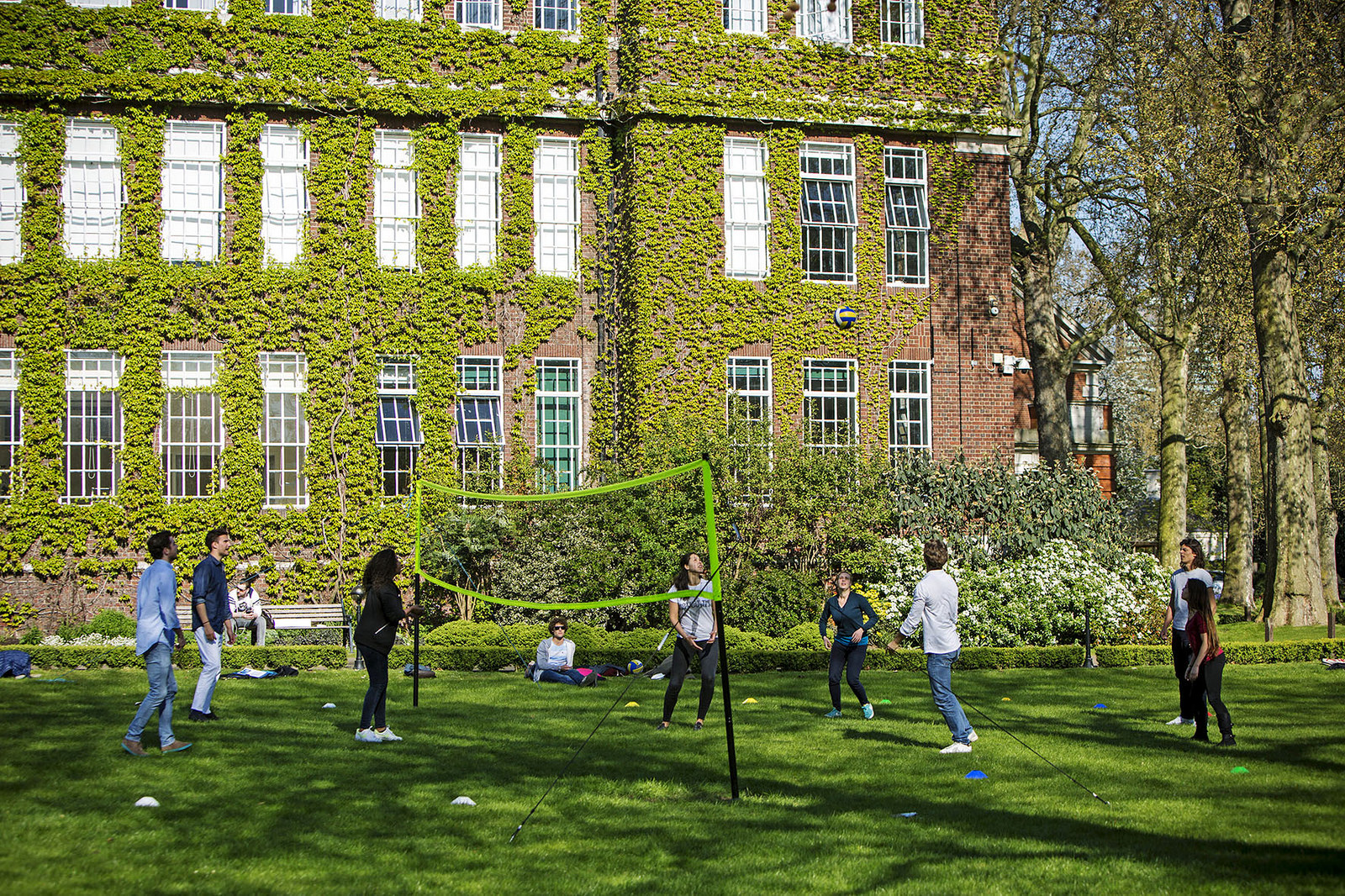 Regents University London (London, United Kingdom) - apply, prices ...