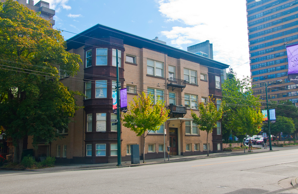 Canadian College of English Language Vancouver (Vancouver, British ...