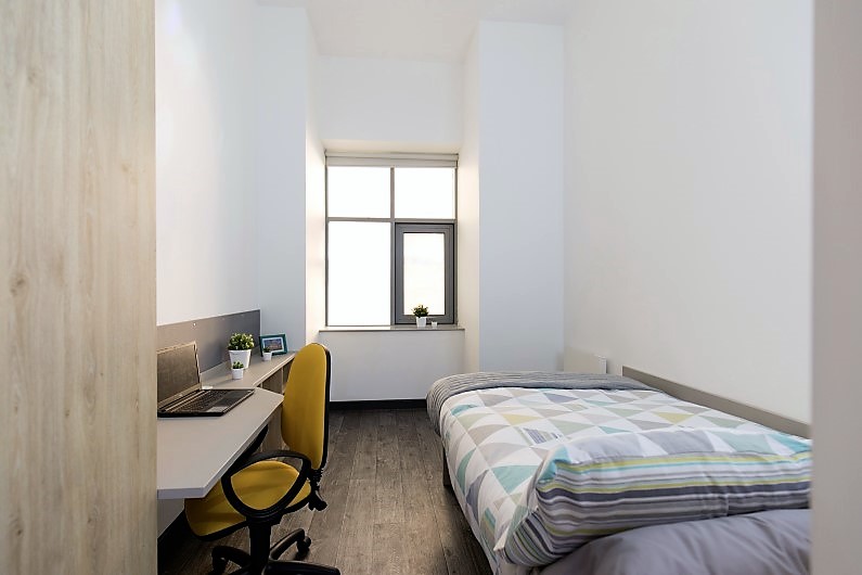 Ulster University (Belfast, Northern Ireland) - apply, prices, reviews ...