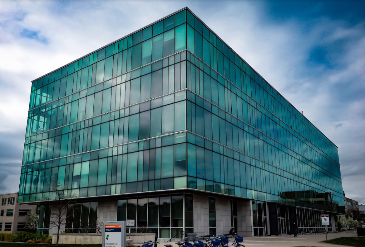 McMaster University (Hamilton, Canada) - apply, prices, reviews | Smapse