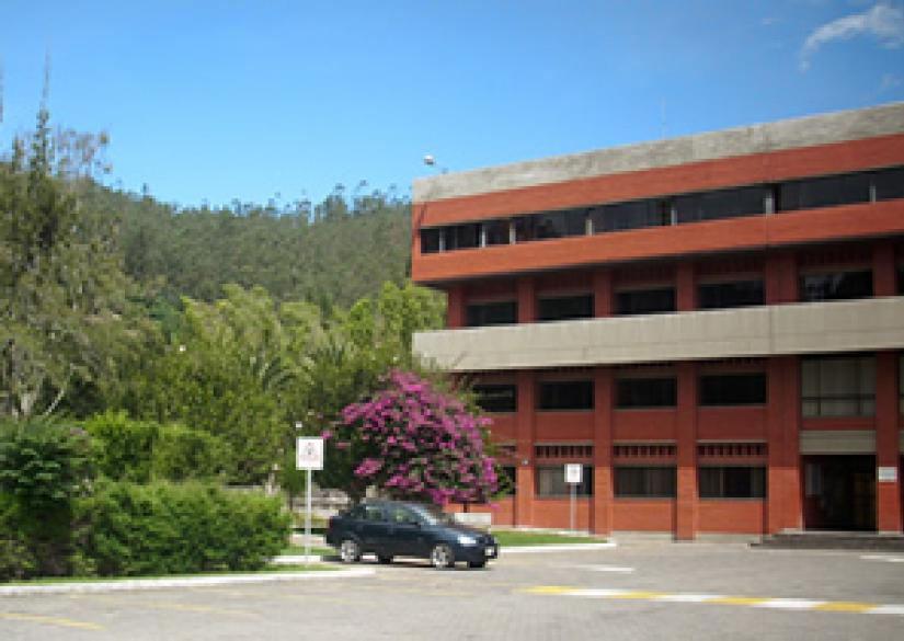 Pontificia Universidad Católica del Ecuador (PUCE) (Quito, Ecuador)