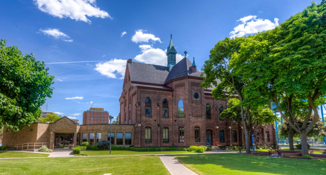 University of Windsor (UWindsor) (Winsor, Canada) - apply, prices ...