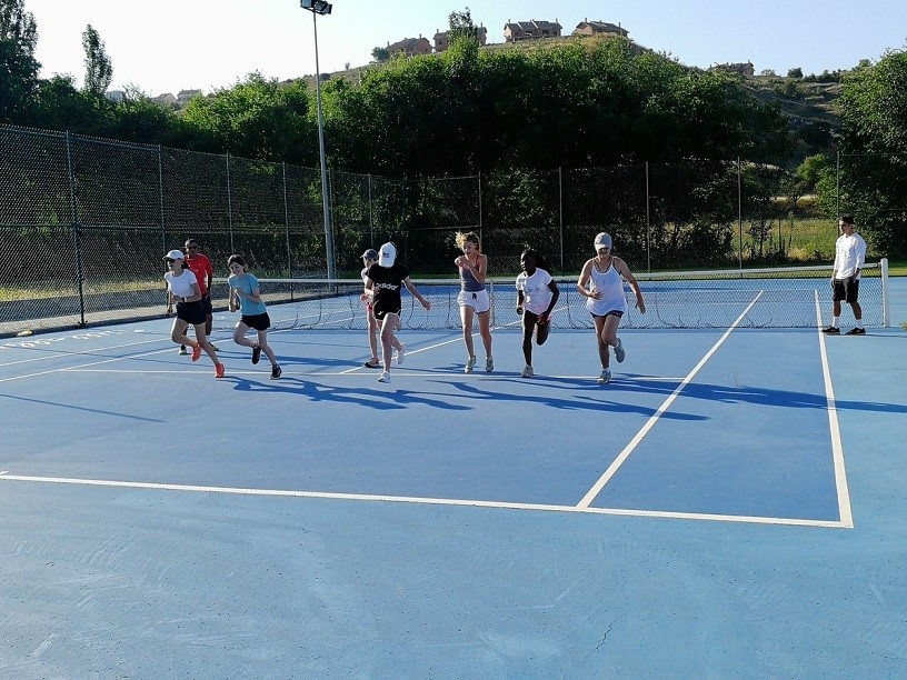 Priors Field School (Godalming, United Kingdom) - apply, prices ...