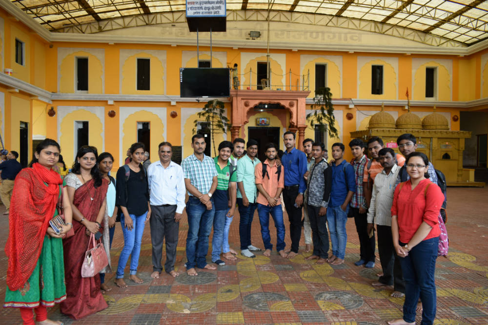 Pune University (Pune, India) - apply, prices, reviews | Smapse