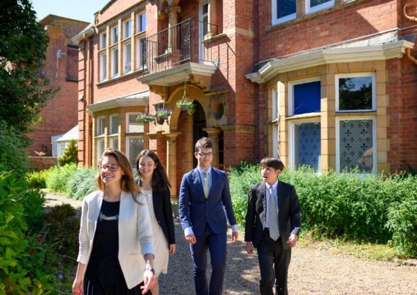 Earlscliffe College (Dover, United Kingdom) - apply, prices, reviews | Smapse