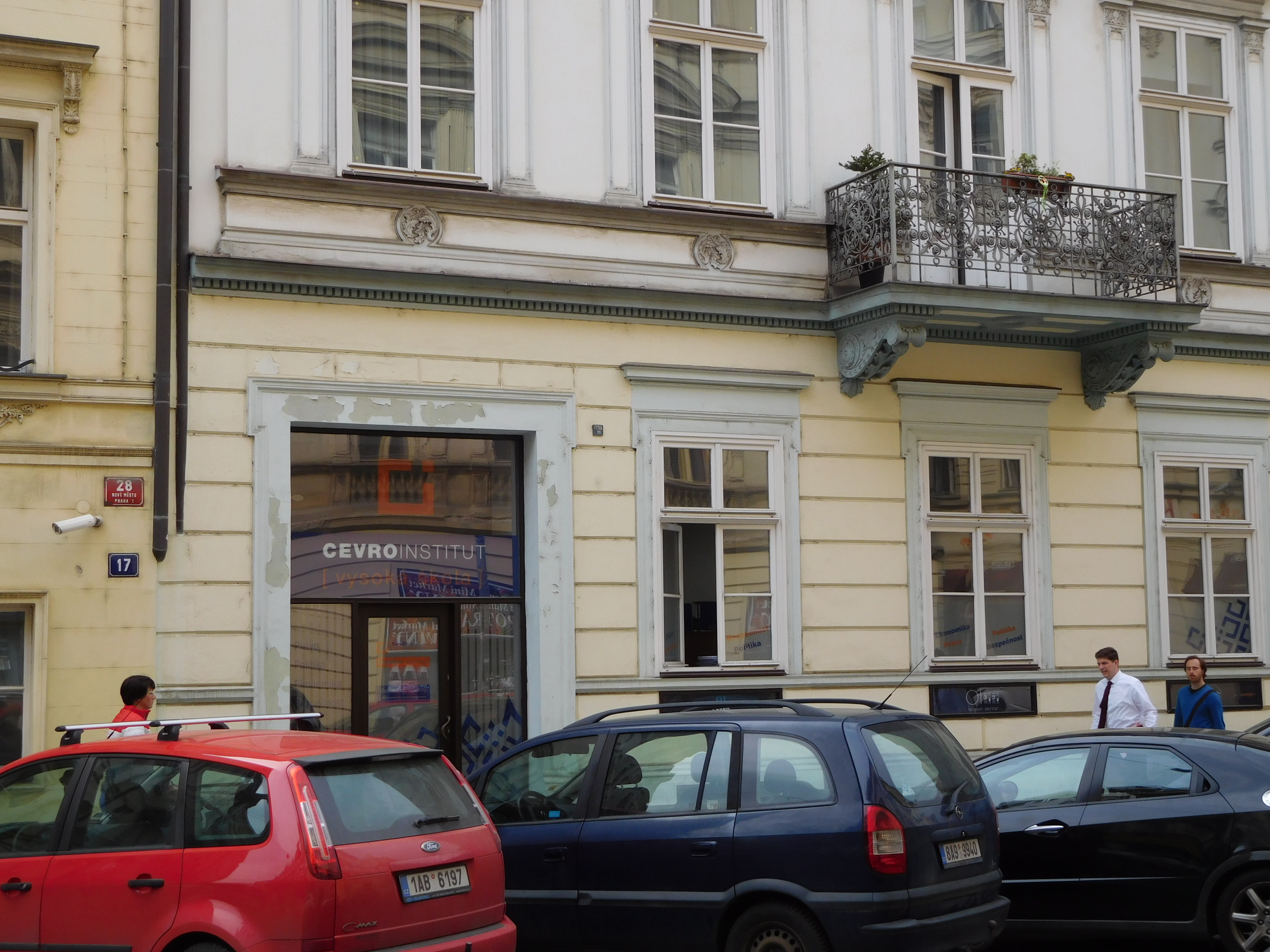 CEVRO Institute (Prague, Czech Republic) - apply, prices, reviews | Smapse