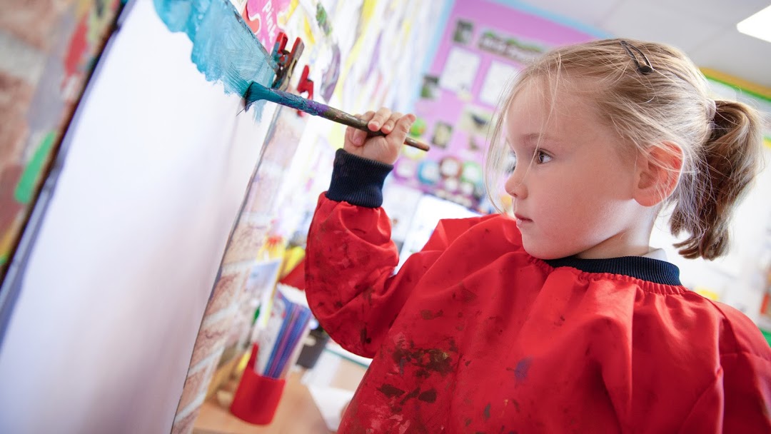 Downsend School (near London, United Kingdom) - apply, prices, reviews ...